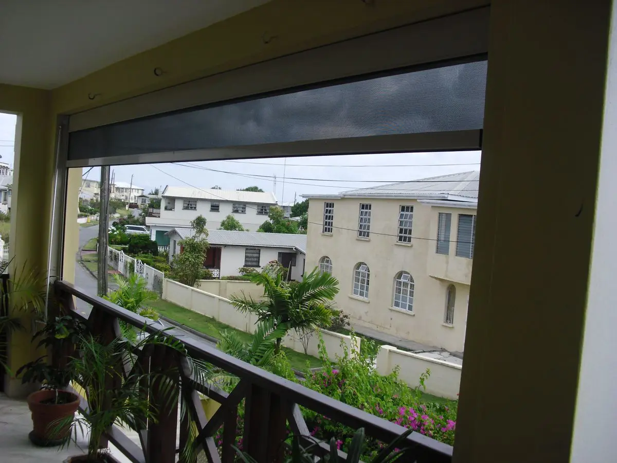 SunGuard Retractable Screens – CariGuard